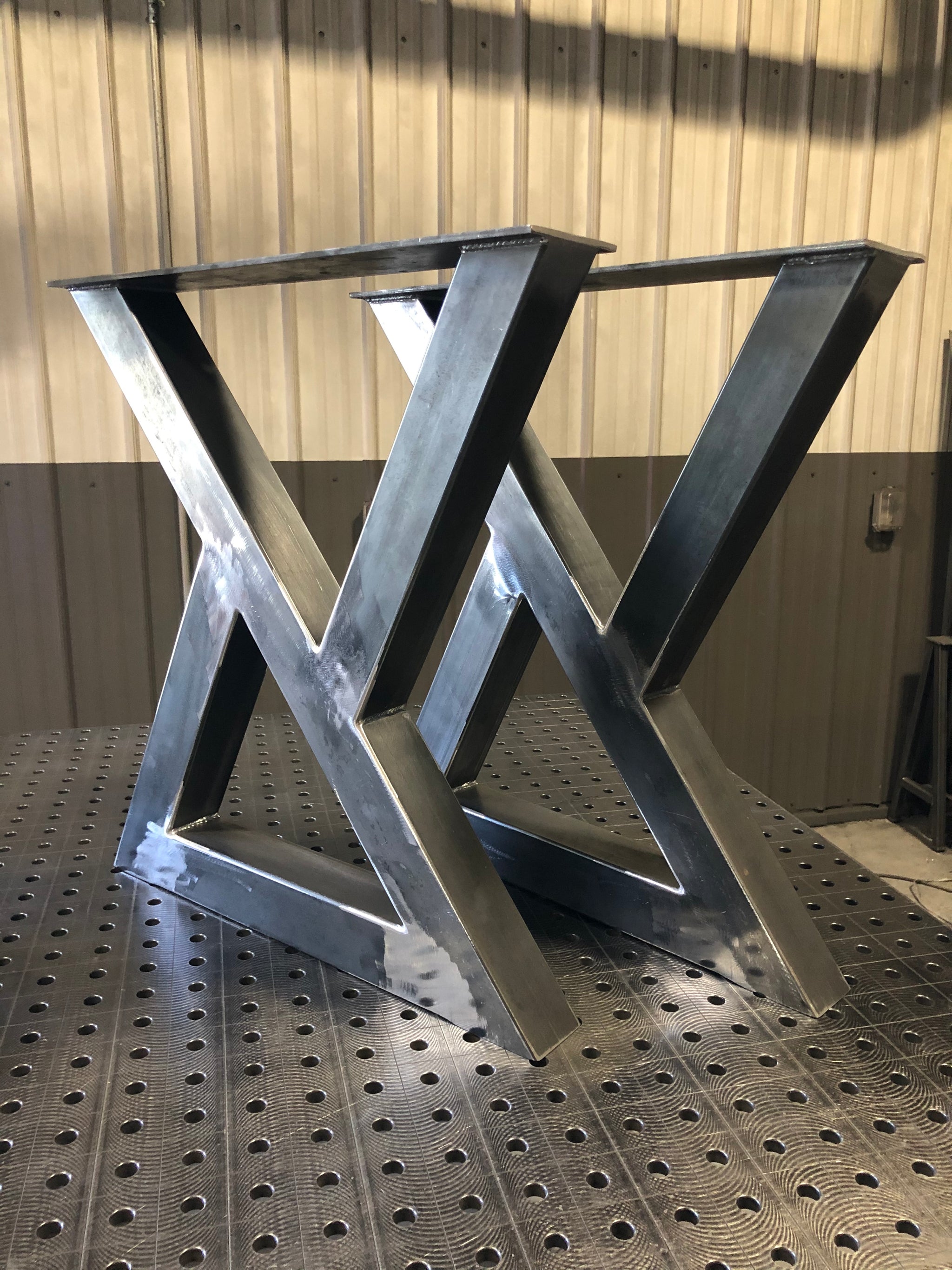 Heavy Duty 3" Shapeshifter Metal Table Legs – Black & Smith Ironworks
