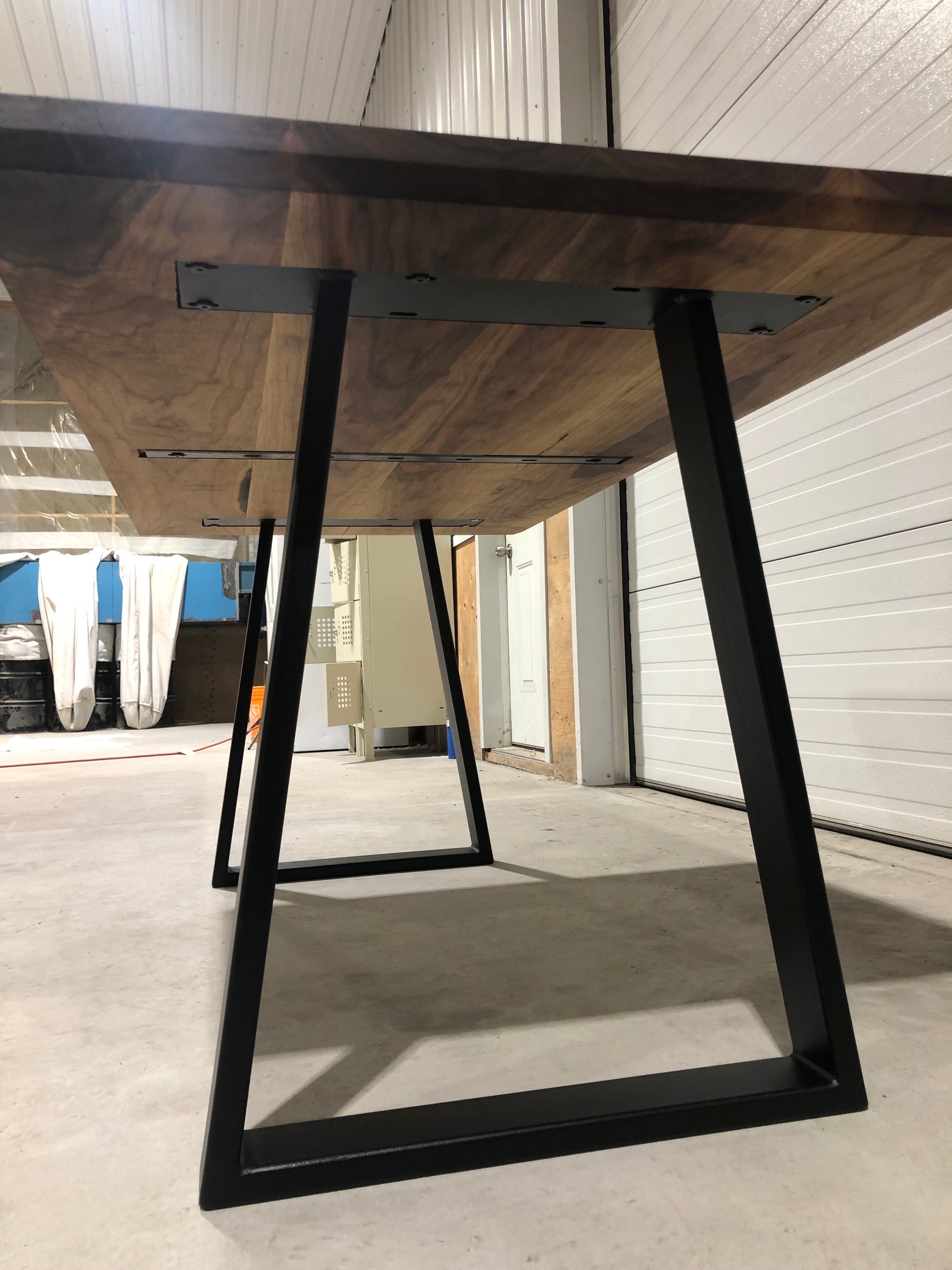 Inverse Trapezoid Metal Table Legs – Black & Smith Ironworks
